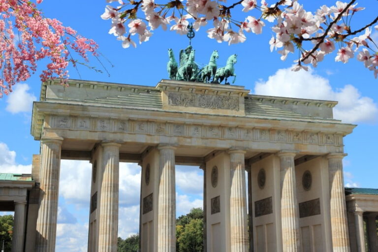 8 of the best spring holiday destinations - City Sightseeing