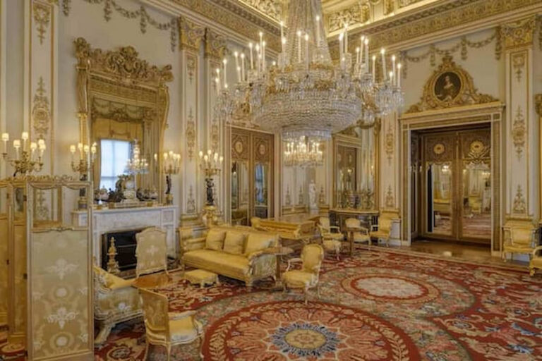 Buckingham Palace State Rooms: London's hidden gem - City Sightseeing