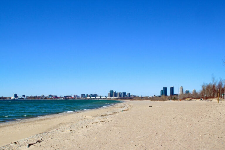 Toronto Beaches – the 10 best spots to relax and enjoy the waterfront ...