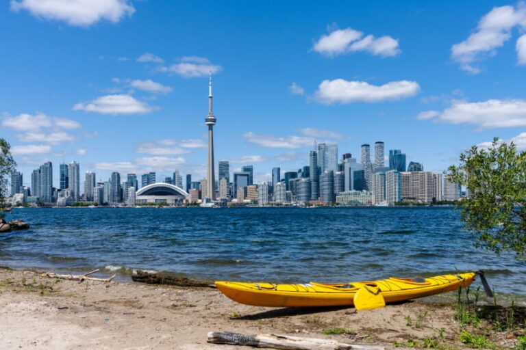Toronto Beaches – the 10 best spots to relax and enjoy the waterfront ...